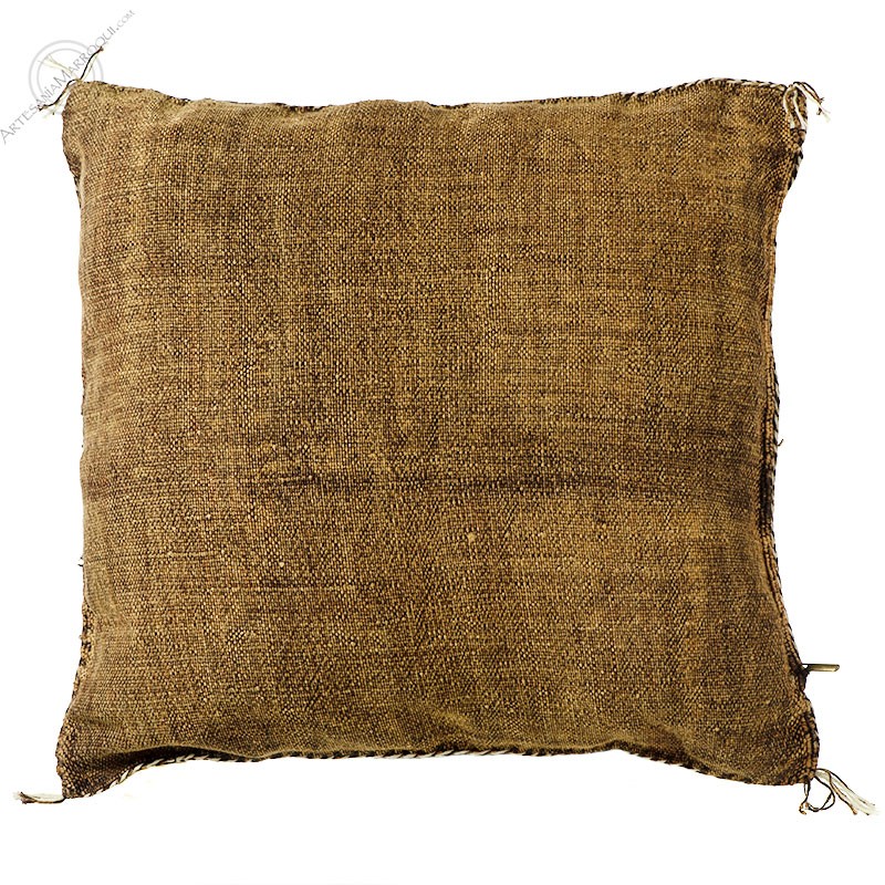 Rectangular brown sabra cushion | kinamour.com
