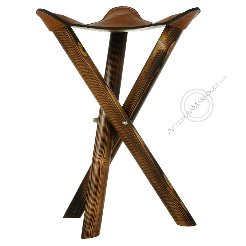 Light brown scissor stool | kinamour.com
