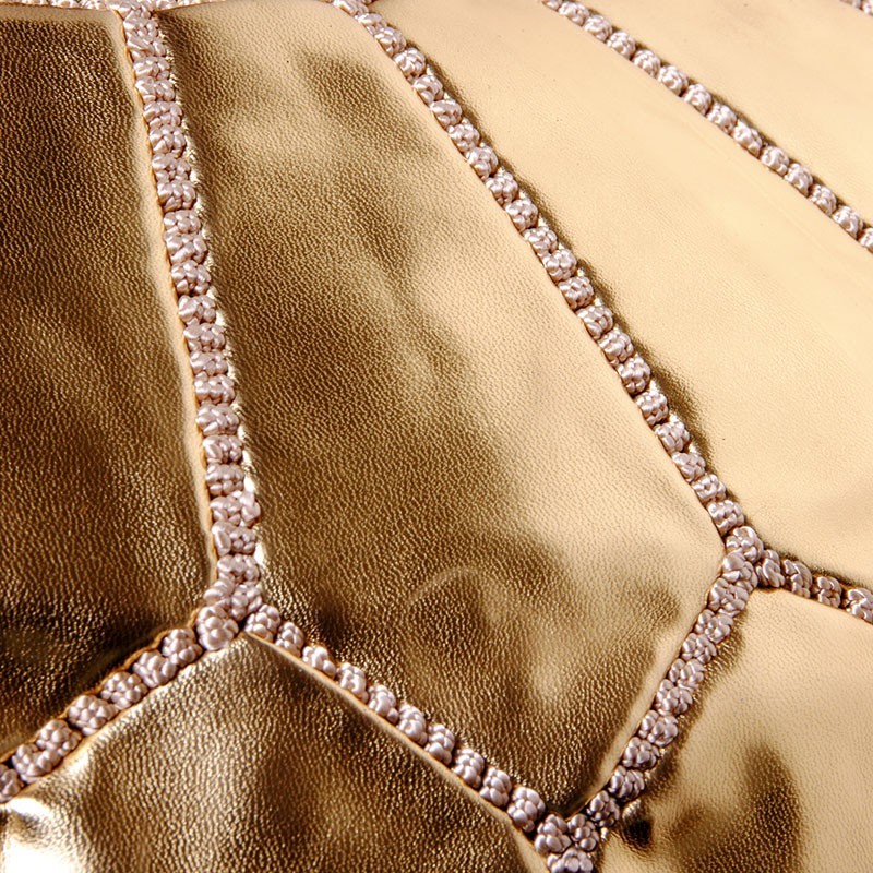 Puff de cuero dorado con bordados | artesania-marroqui.com